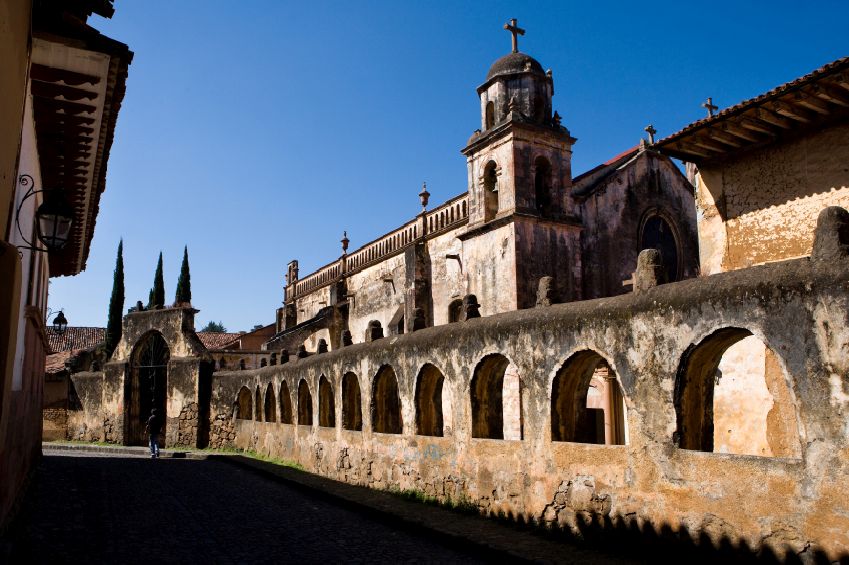 Find Patzcuaro, Michoacan, Mexico Hotels- Downtown Hotels in Patzcuaro ...